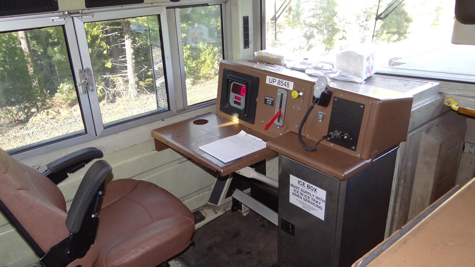 Milepost 154: A Train Blog: Inside a UP SD70ACe