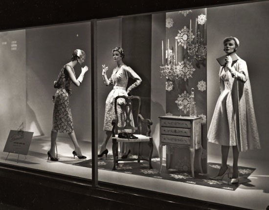 The Couture Touch: An Inspired Holiday: Vintage Window Displays