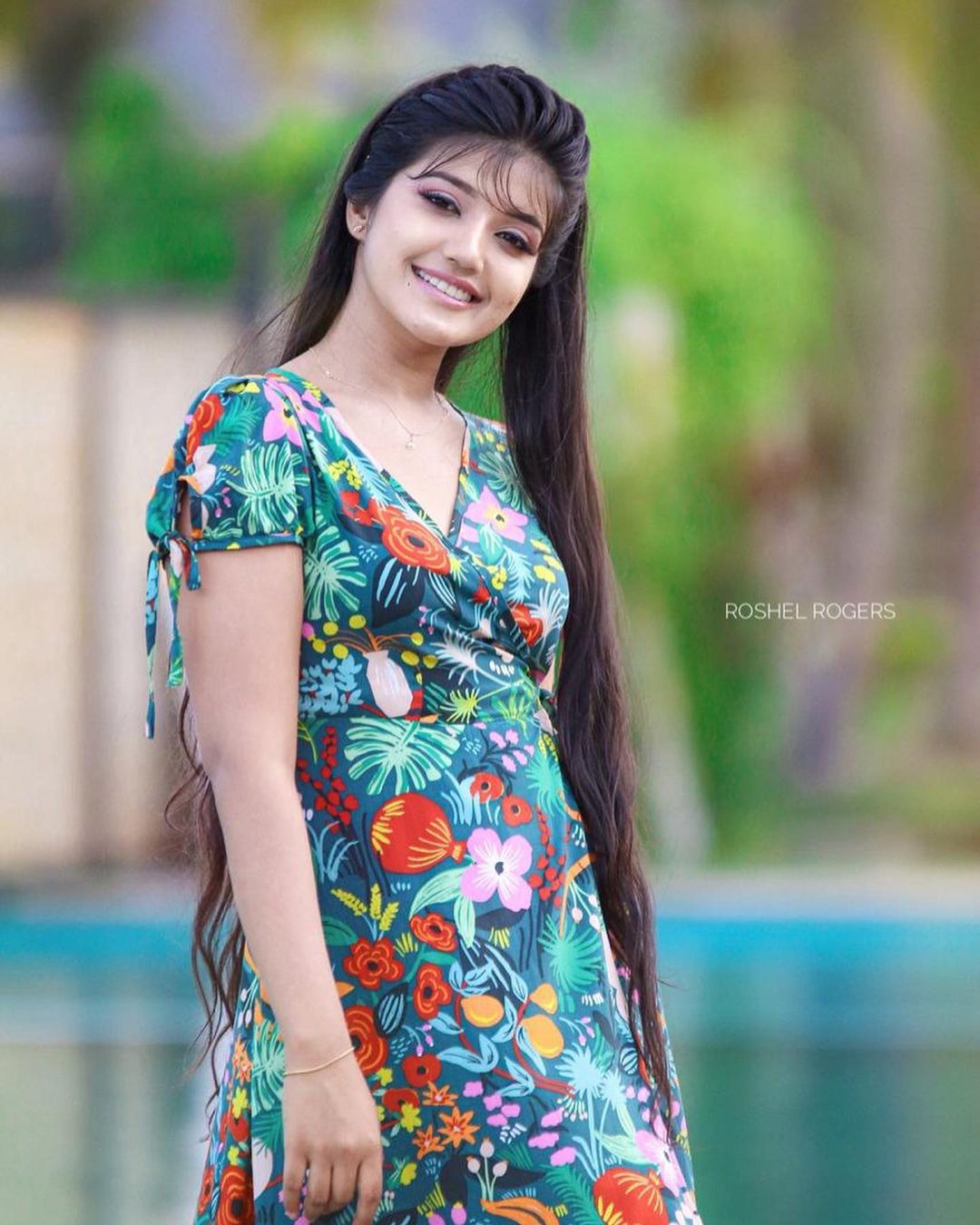 📷 නෙත්මි රොෂෙල්ගේ නවතම හැඩවැඩ