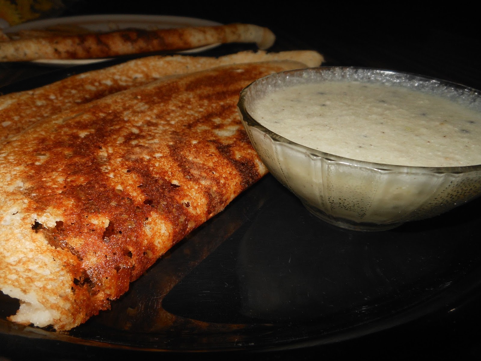 ReViNa's rasoi magic: CRISPY GARAM TAWA DOSA
