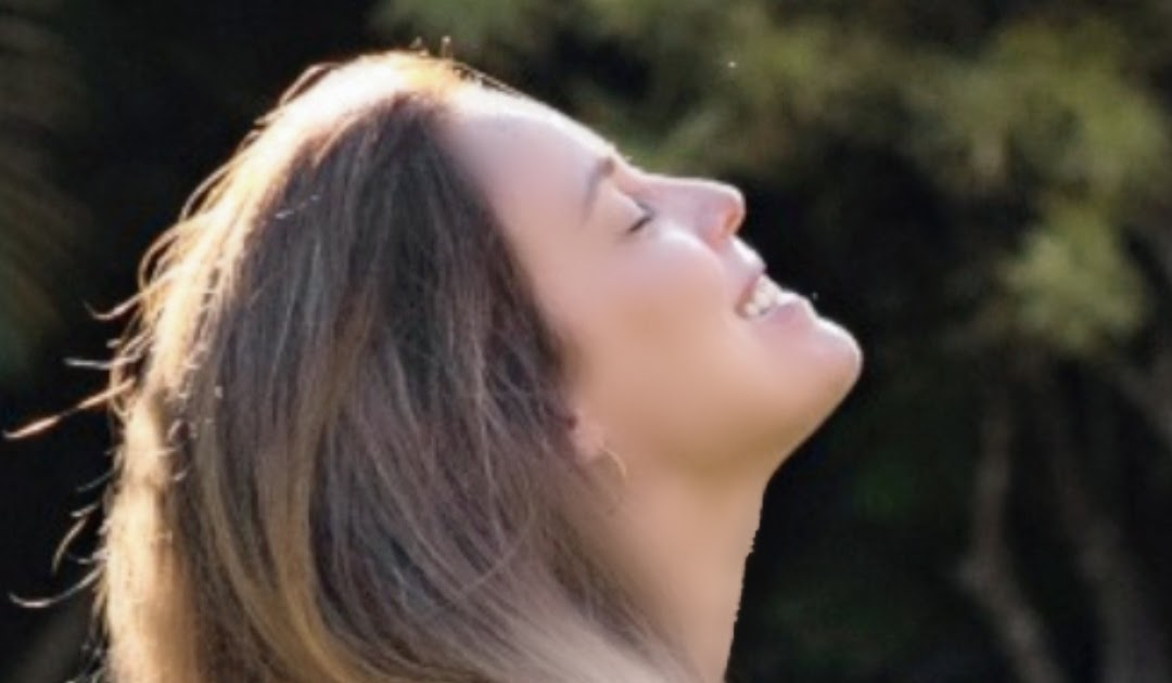 Paula Barrozo: Yoga, ética e o despertar by Ana Simas