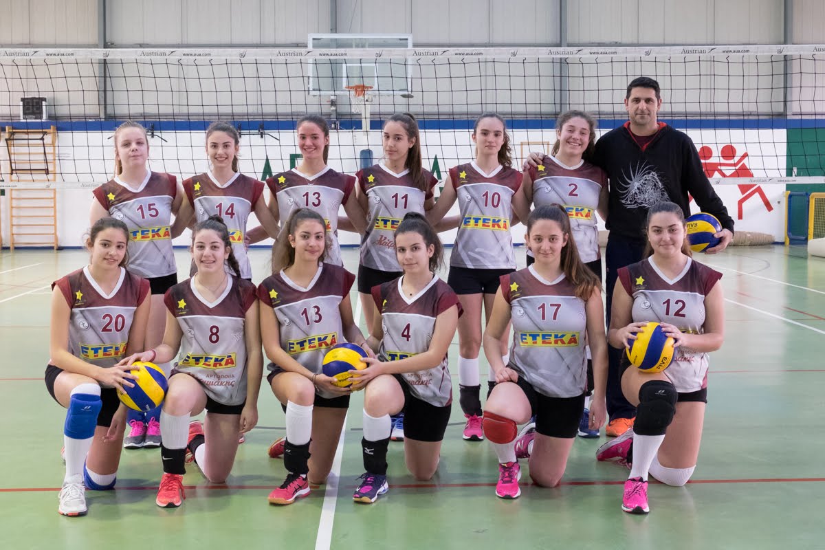 drapetsonavolley: ΠΑΓΚΟΣΜΙΟ ΡΕΚΟΡ ΠΑΙΔΩΝ ΠΕΤΥΧΕ Ο ΜΑΝΩΛΗΣ ΚΑΡΑΛΗΣ ΣΤΟ ...