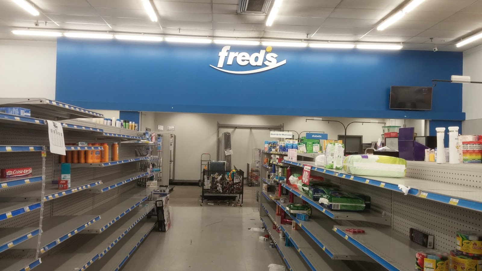 The Mid-South Retail Blog: Fred's Flagship Store Closing, Getwell Road ...
