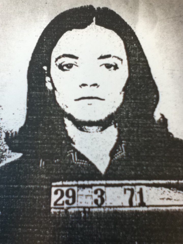 Blog Por Simas: O RELATO CHOCANTE DE BETH MENDES SOBRE A TORTURA