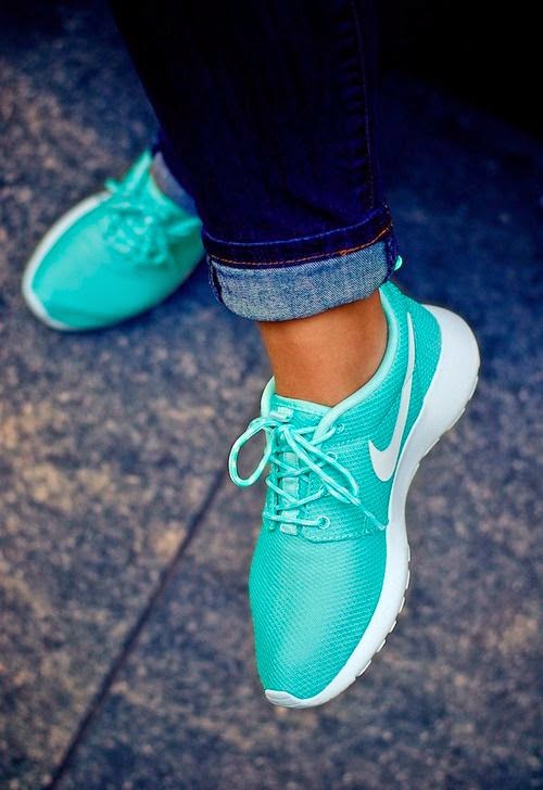 Dannii with Two I's: TODAY BE A SNEANS DAY