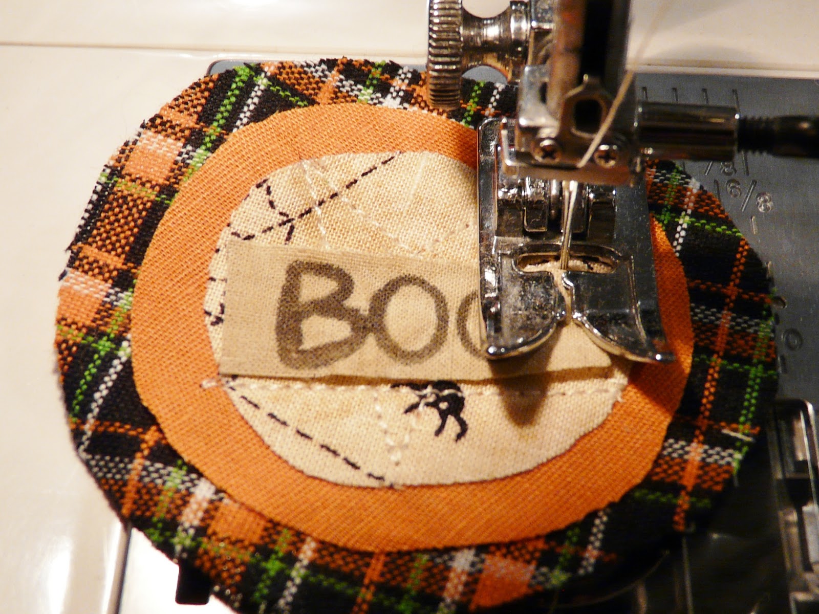 Hudson's Holidays - Designer Shirley Hudson: Scrappy Fabric Circle Pins ...