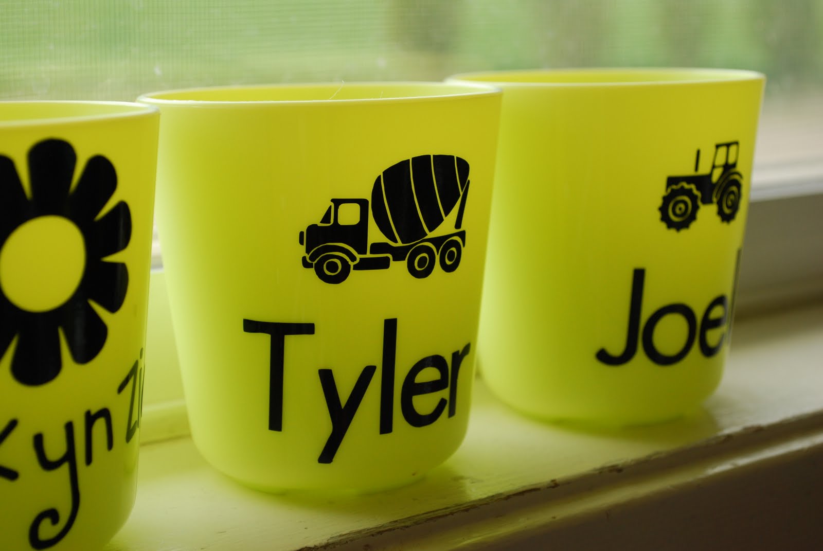 a-creative-day-personalized-cups