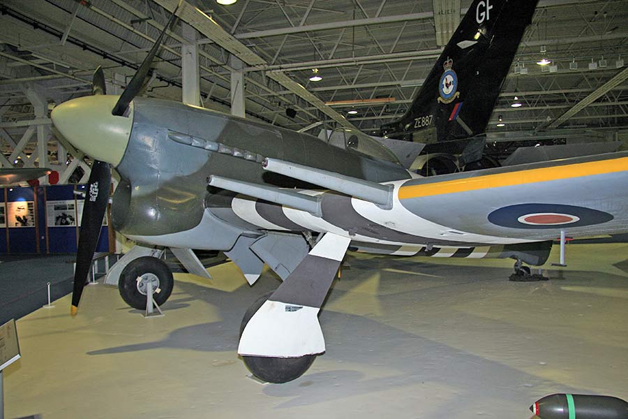 Warbird Notes and Stories : Hawker Typhoon RC plans or kits