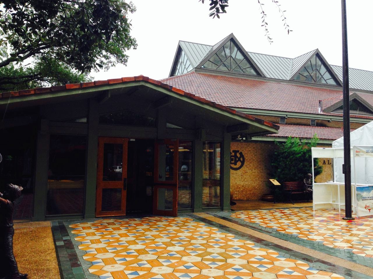 austin cubed: Dancing with architecture: (1) UT Alumni Center and (2 ...