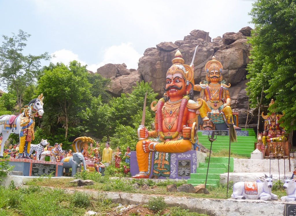 Tamilnadu Tourism: Sunai Karadu Ayyanarappan Temple, Mallur, Salem