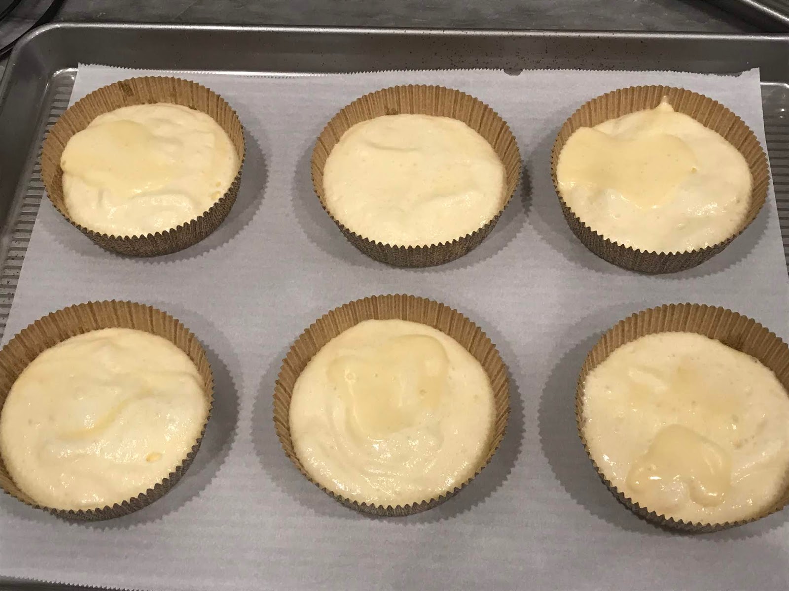 The Pastry Chef's Baking: Mamon (Filipino sponge cake)