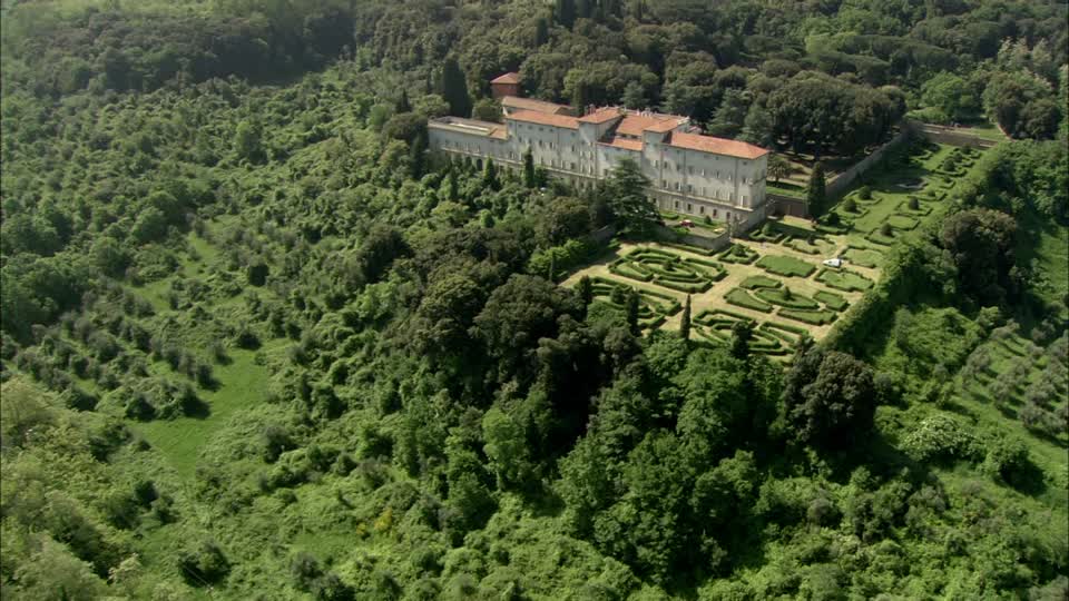 VILLA FALCONIERI; CORSI E RICORSI STORICI