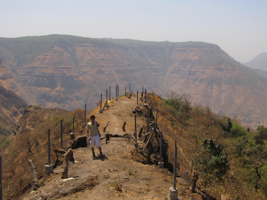 The Sahyadri Trekking Resource: Vikatgad (Peb Fort)