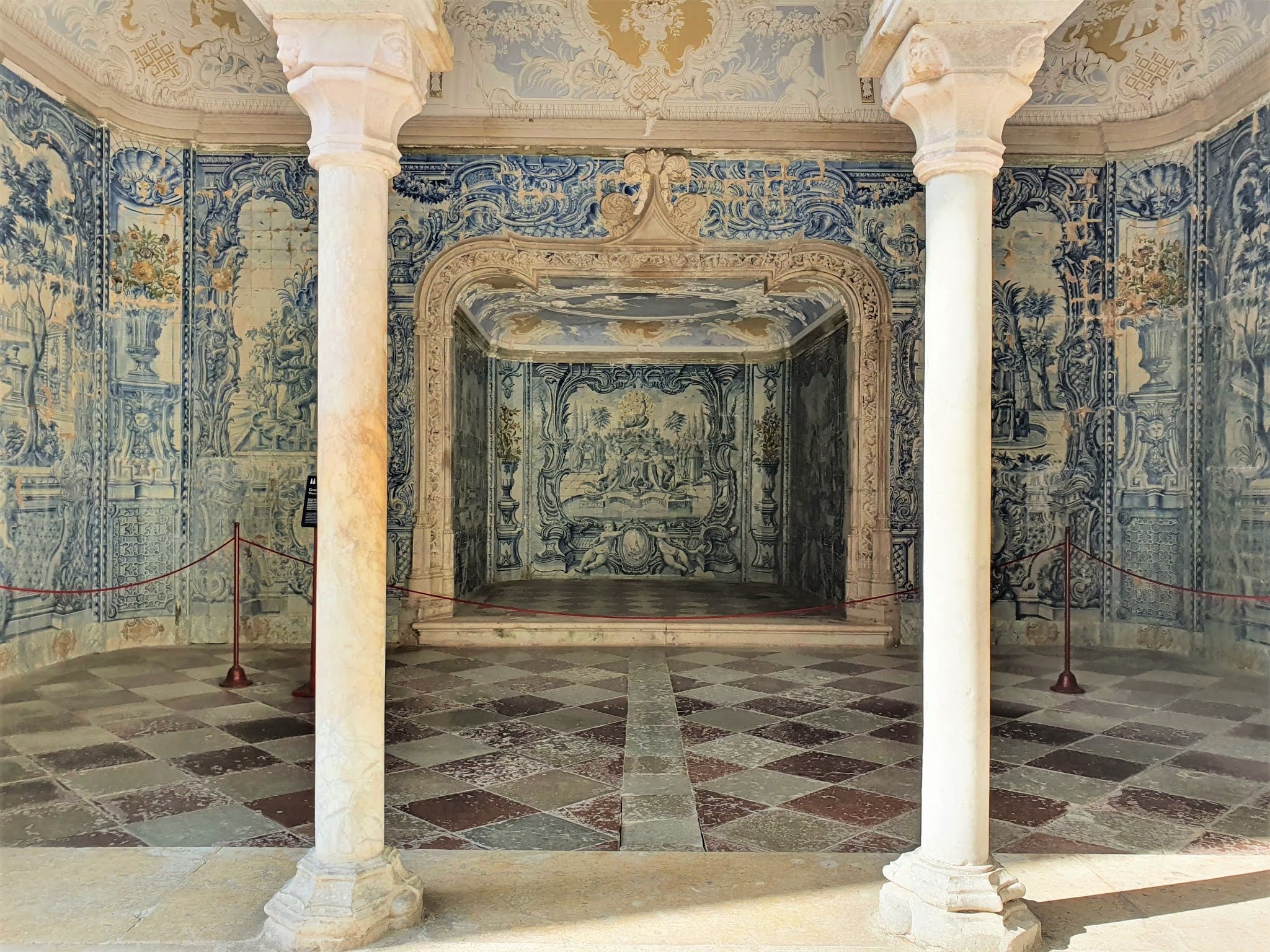 Sintra: Visiting the National Palace - Elle Field