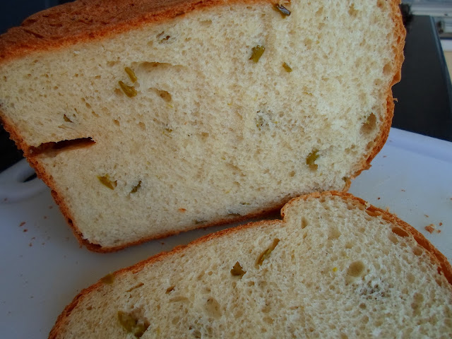 Happier Than A Pig In Mud: Jalapeno & Cheese Bread -Bread Machine Recipe