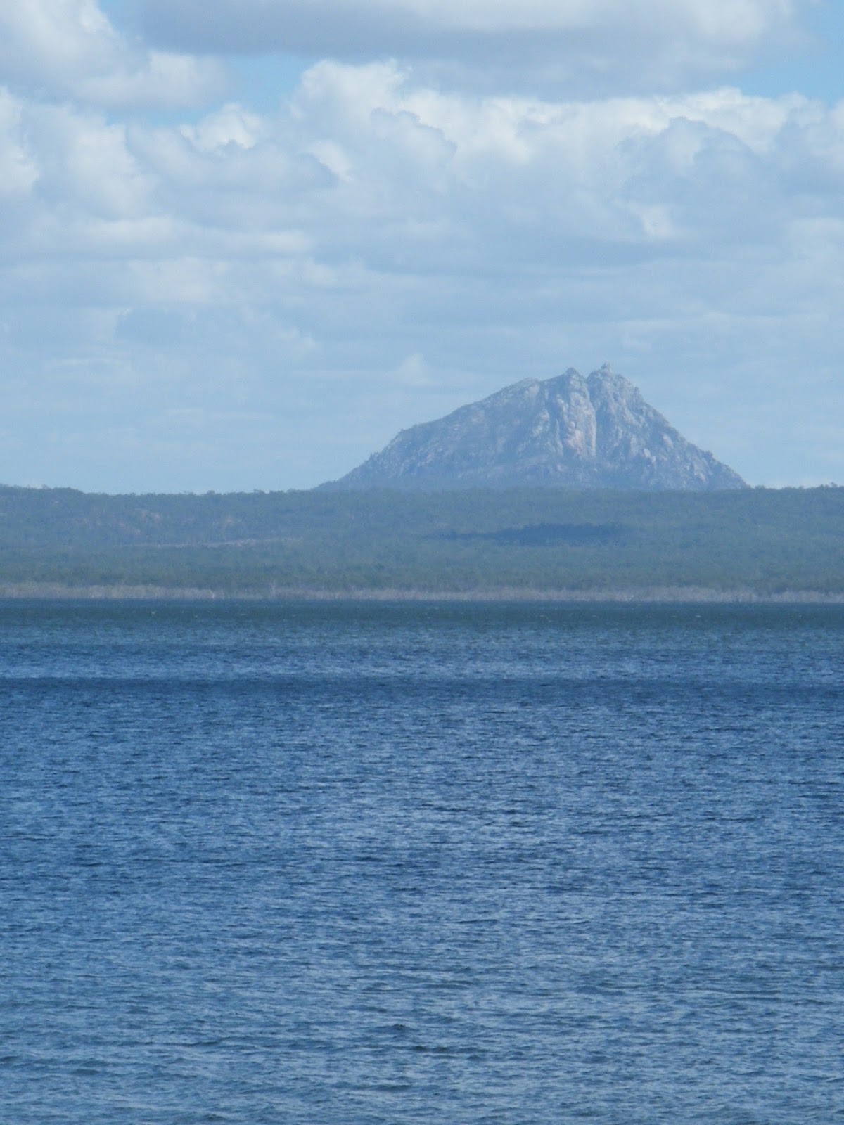 BJ and Noelle Travel Oz : Airlie Beach - Funny Dunny (Wunjunga ...