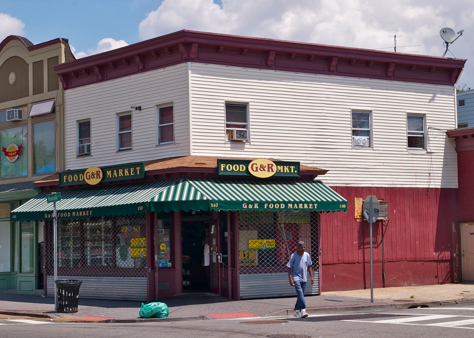 NEW SAVANNA: Friday Fotos: Storefronts in the 'hood