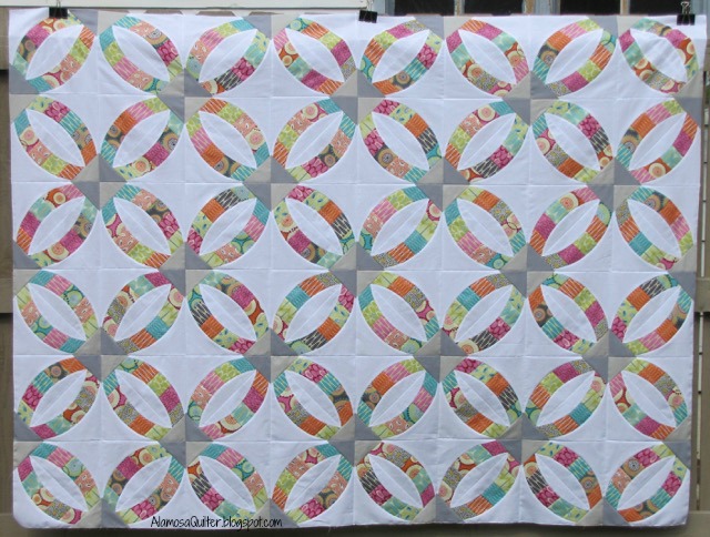 Alamosa Quilter: Metro Rings :: A Completed Top