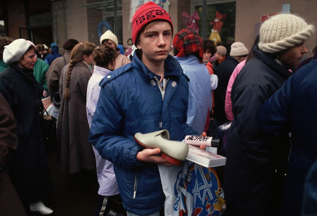 30 Amazing Photographs That Capture Everyday Life in the USSR at the ...
