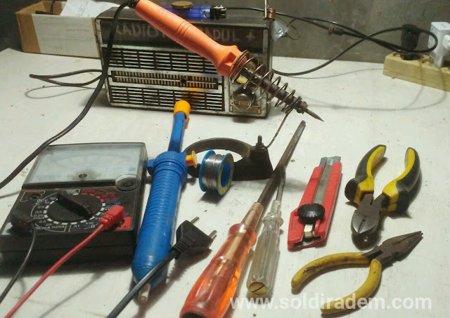 Perlengkapan Alat Servis Elektronik Untuk Pemula - Soldiradem Blog