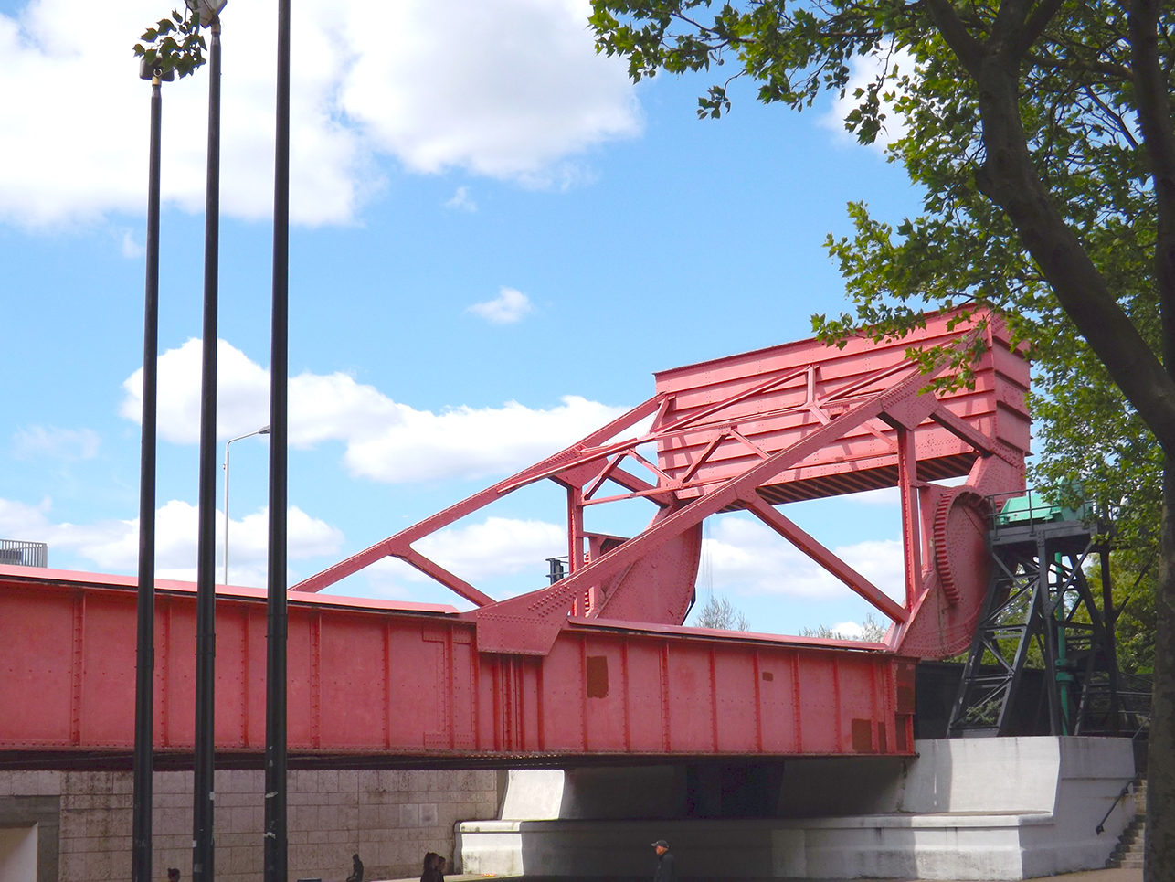 A Rotherhithe Blog: The Wonderful Rotherhithe Bascule Bridges