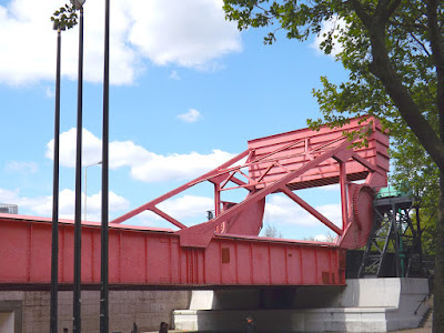 A Rotherhithe Blog: The Wonderful Rotherhithe Bascule Bridges