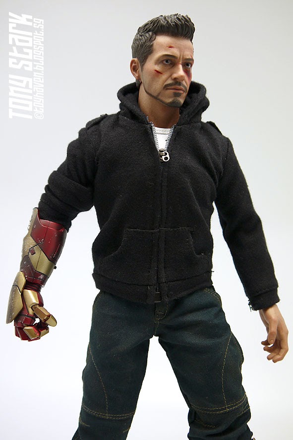 toyhaven: "Repulsor ON!" Tony Stark the Mechanic 12-inch figure from ...