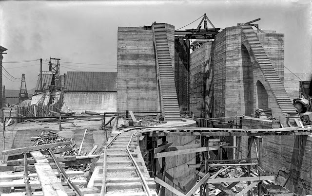 Industrial History: MWRD: Lockport Powerhouse Spillway and First Lock
