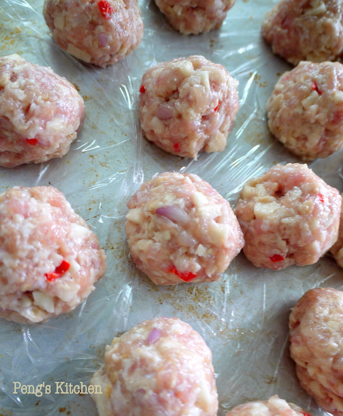Peng's Kitchen: Soda Crackers Fried Meatballs