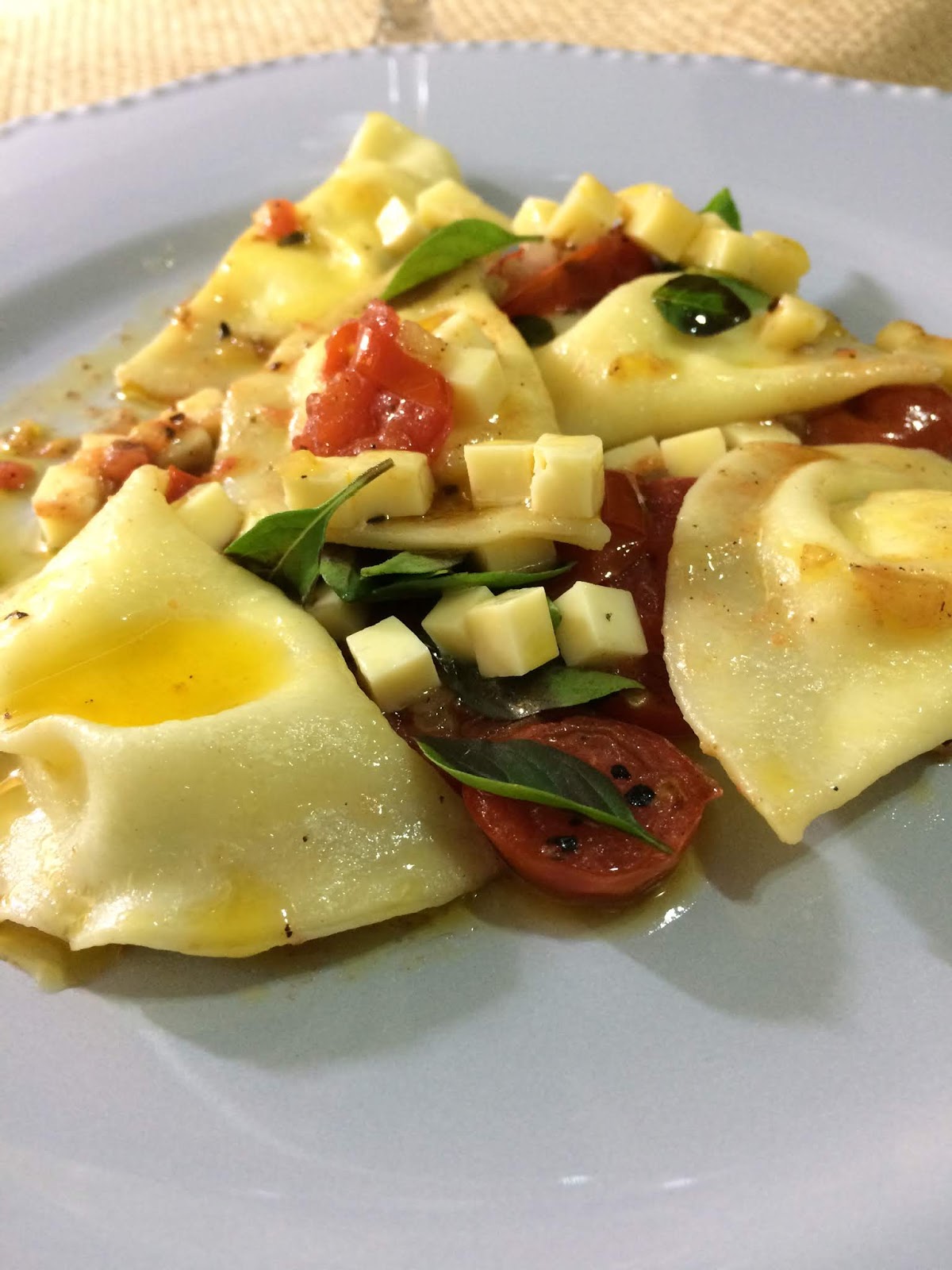 Comidas & Rumos: RAVIÓLI CAPRESE