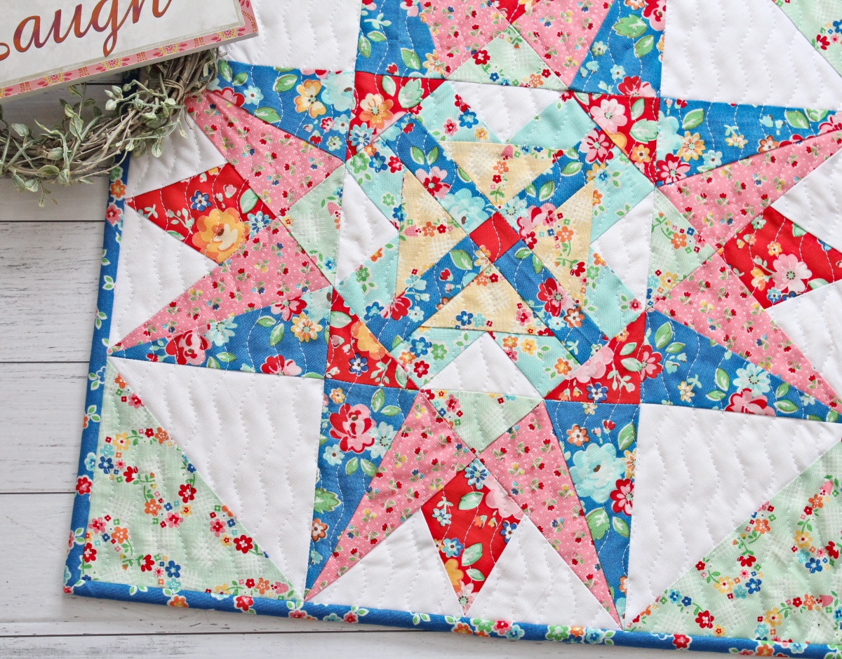 Harlequin Mini Quilt PDF Pattern - Threadbare Creations