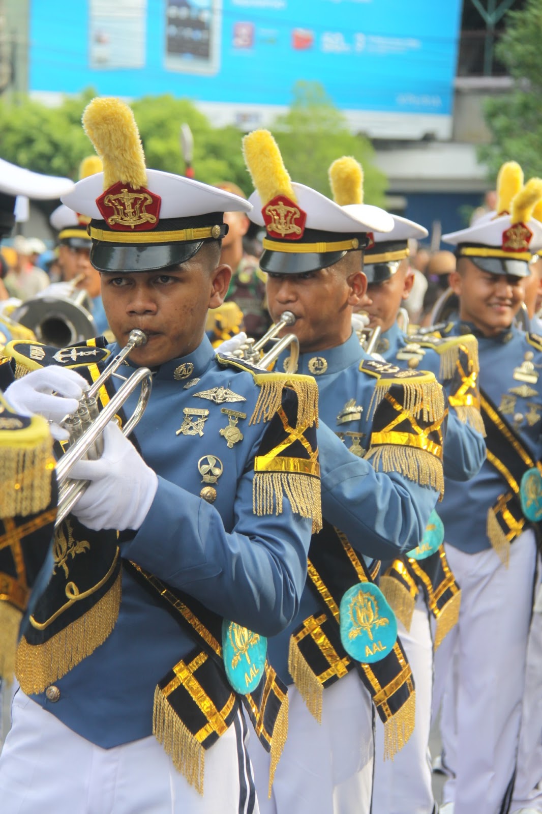 Zack: Seragam - seragam Genderang Suling Gita Jala Taruna