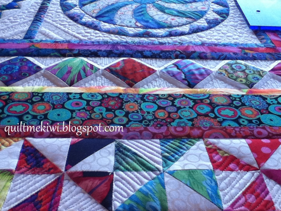quiltmekiwi: Happy Daze!