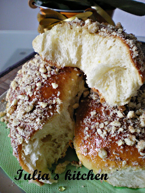 Iulia's kitchen: Mucenici moldovenesti (Sfintisori)