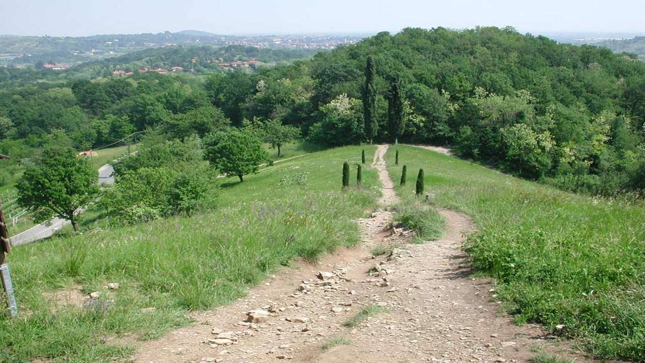 CASTRUM Legend: LUOGHI: Le Piramidi di Montevecchia