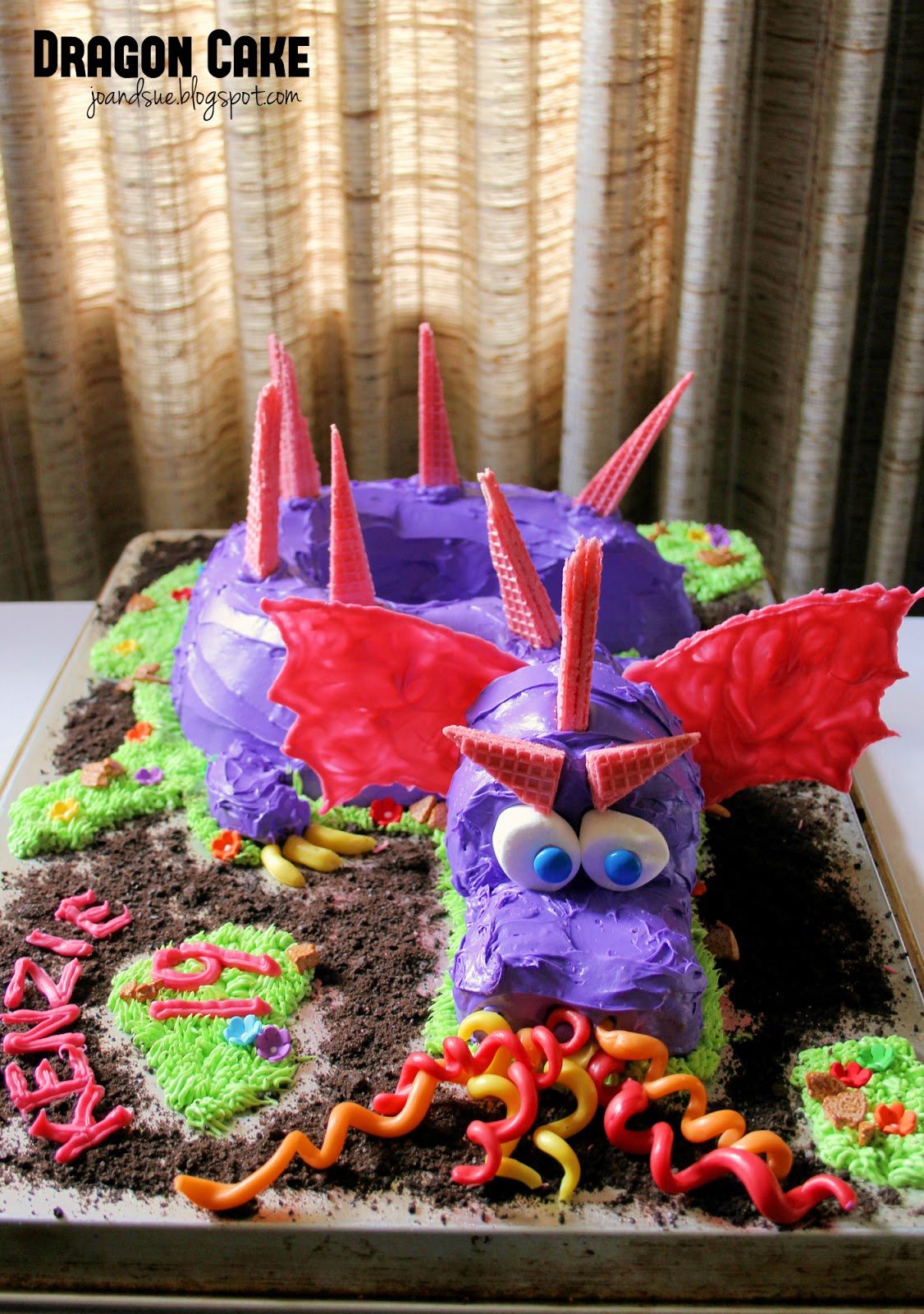 Jo and Sue: Dragon Cake