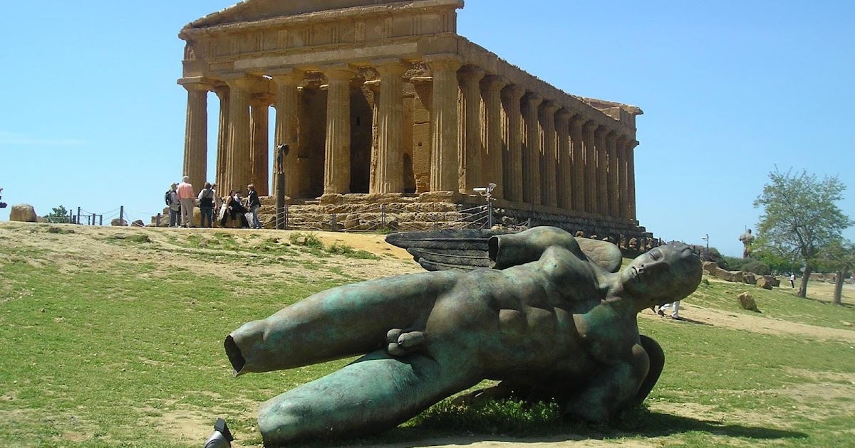 25 Sicilian Myths and Legends