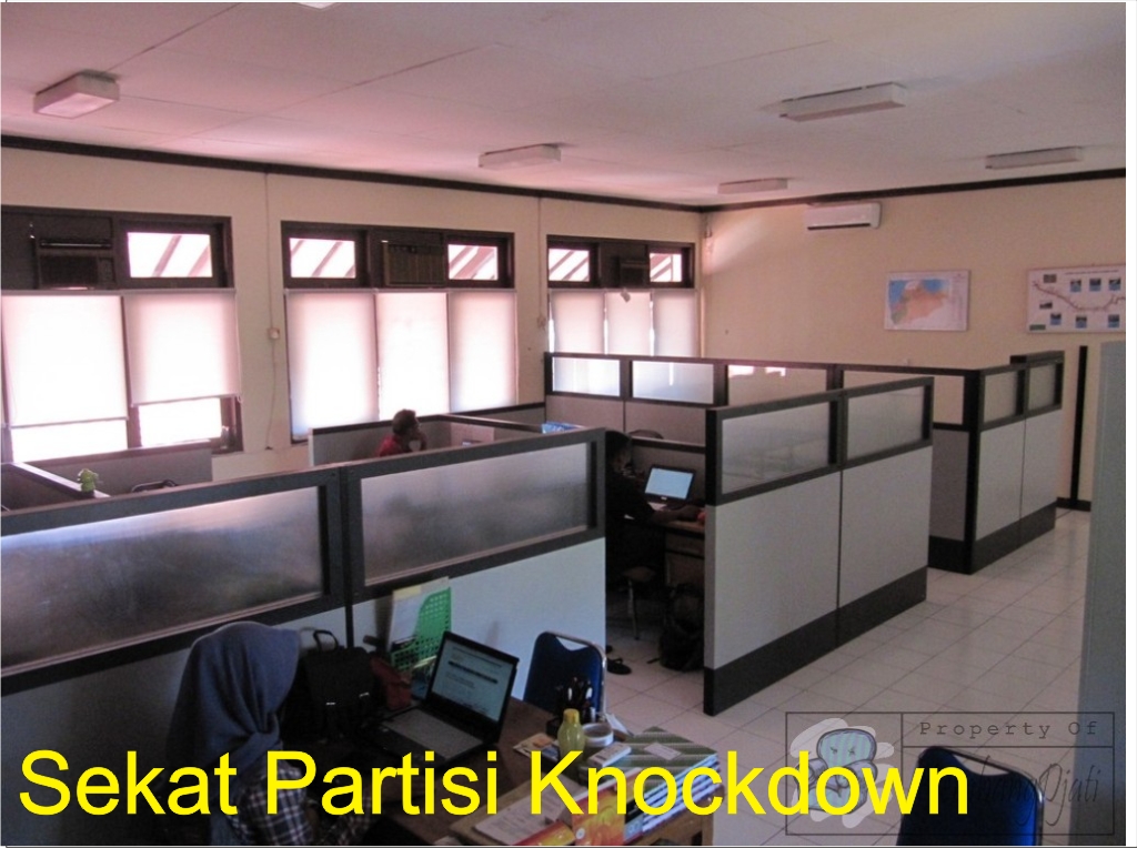 Harga Sekat Kantor Portable & Sekat Kantor Knockdown + Furniture ...