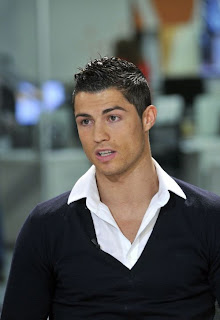 CRİSTİANO RONALDO: 11.02.2011 Cris during the preperation to an ...