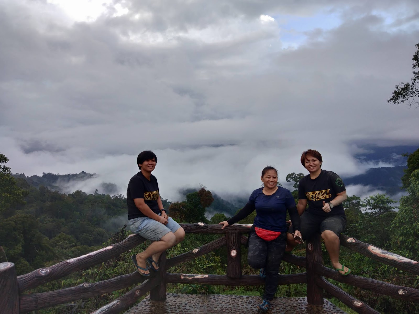 Garagas Hikers: Perjalanan ke puncak Gunung Murud (Lawas , Sarawak )