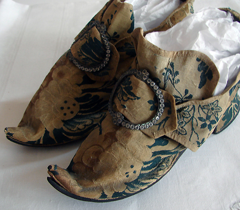 Contemporary Makers: Early 18th Century Ladies Brocade Shoes