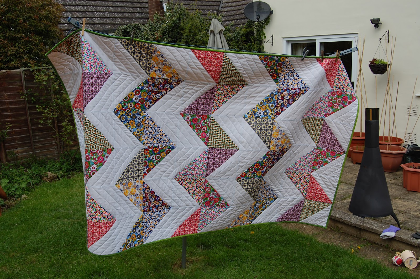 Bella Lou: Folksy Chevron Quilt