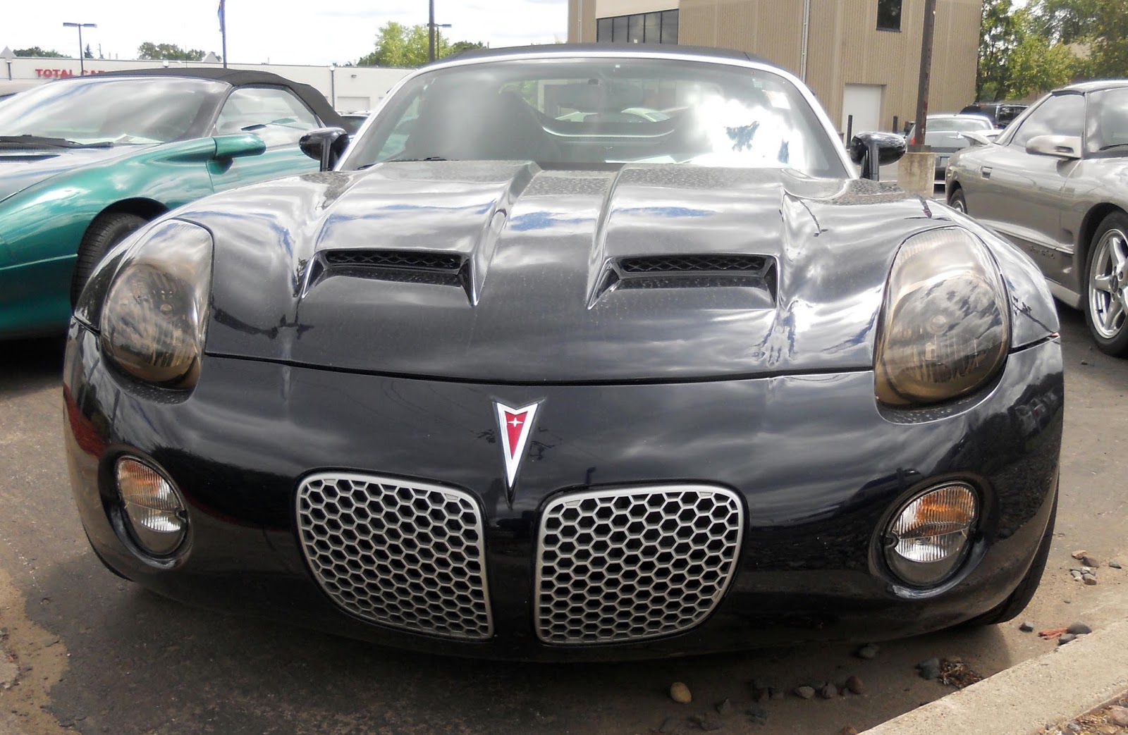 AutomoZeal: Pontiac Solstice
