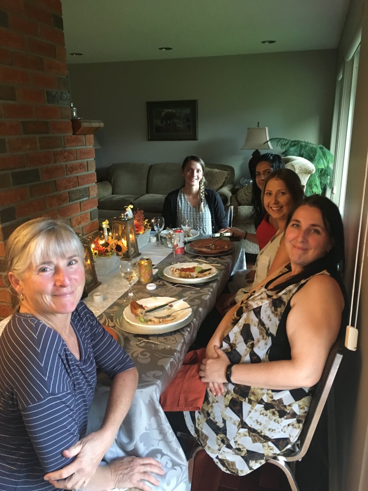 Dining Delight: Fall Retirement Dinner Tablescape - Mine!