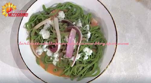 Fettuccelle verdi con radicchio e gamberi ricetta Mauro Improta da E ...