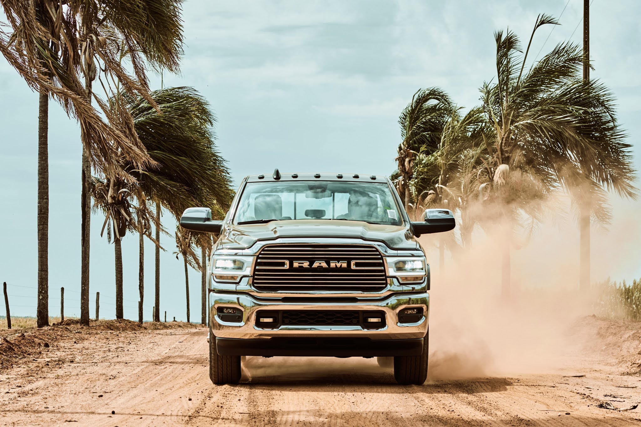 RAM lança 2500 Rodeo, com capacidade de reboque de quase 8.000kg, por R ...