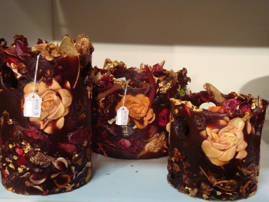ΚΕΡΙΑ ΧΕΙΡΟΠΟΙΗΤΑ .......... CANDLES HAND MADE: Κεριά με διάφορα υλικά