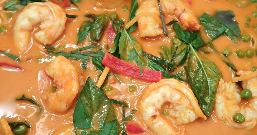 Scrumpdillyicious: Thai Shrimp Curry with Coconut Milk: Chu Chi Goong