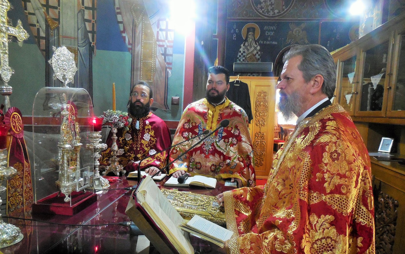 ΙΕΡΟΣ ΝΑΟΣ ΠΑΝΑΓΙΑΣ ΕΛΕΟΥΣΗΣ ΚΑΙ ΑΓΙΟΥ ΛΟΥΚΑ ΤΟΥ ΙΑΤΡΟΥ : Η Πρωτοχρονιά ...