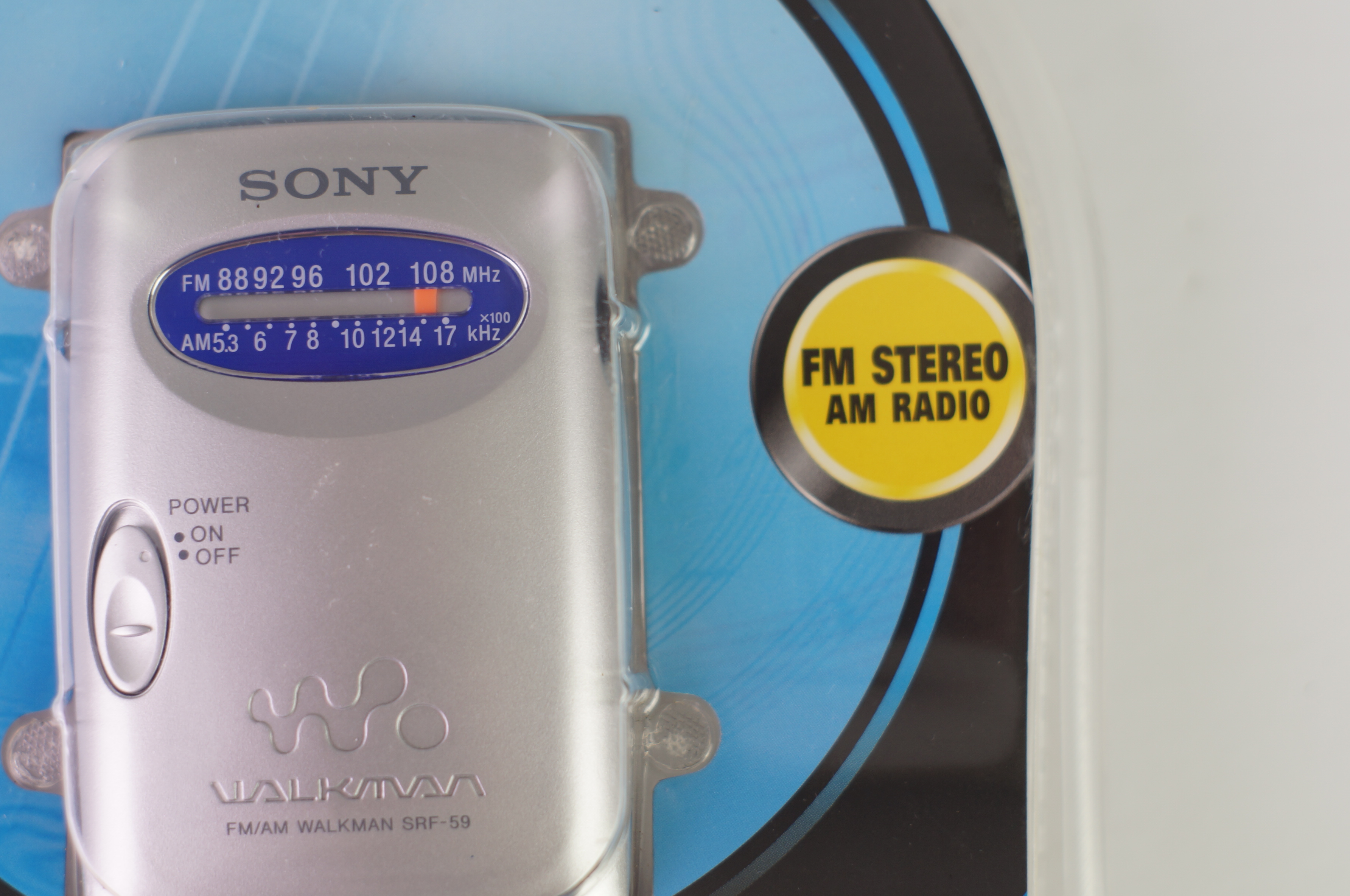 Sony Walkman SRF-59 AM / FM Stereo with Local/Distant DX Switch